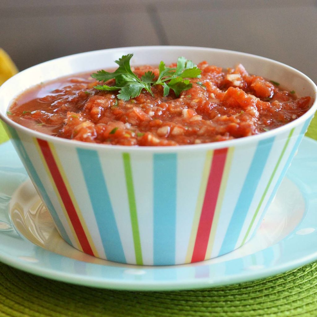 Easy Fresh Salsa Recipe - Everything goes in the blender!