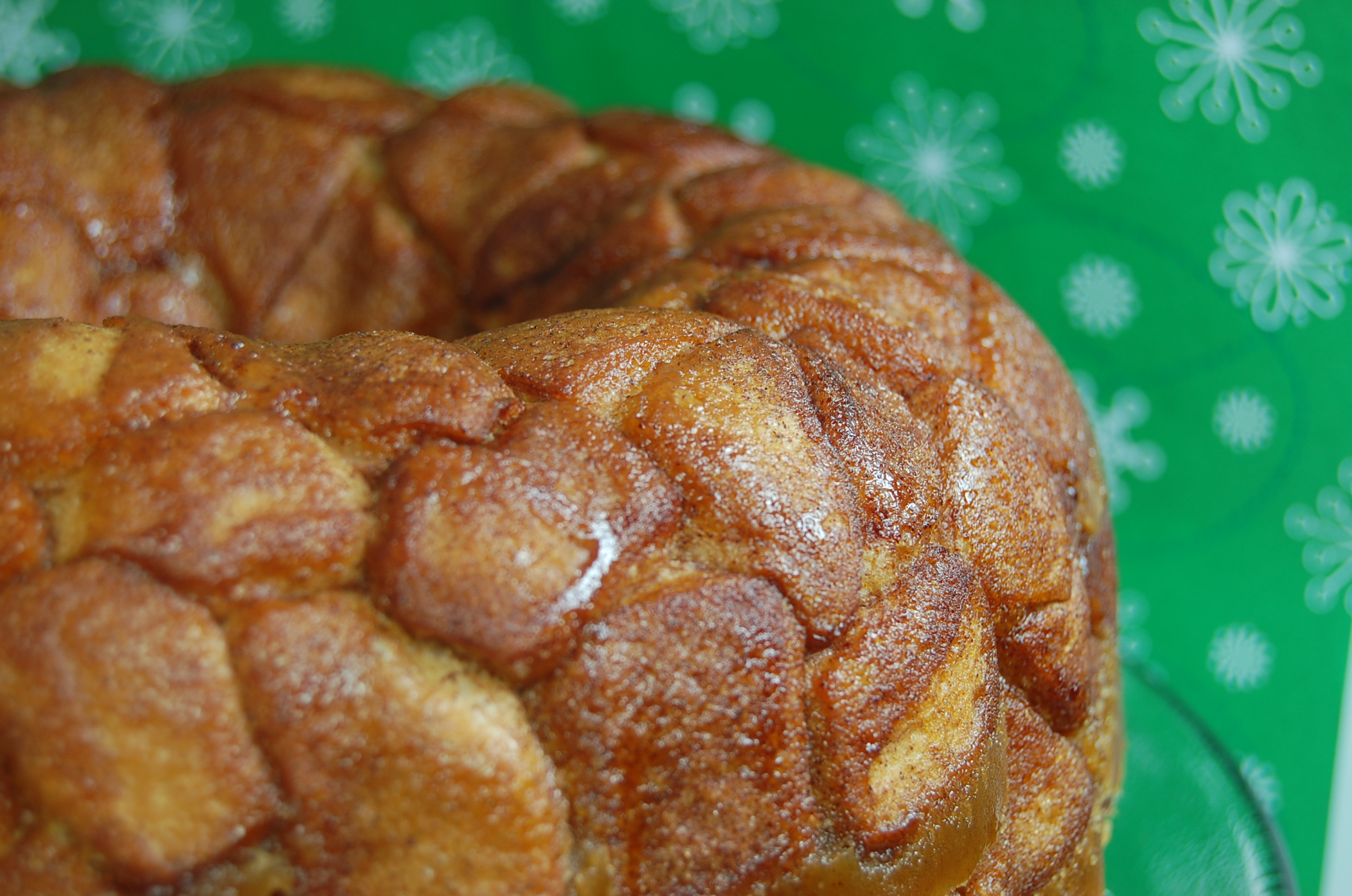 Easy Monkey Bread Recipe - Cinnamon Monkey Bread
