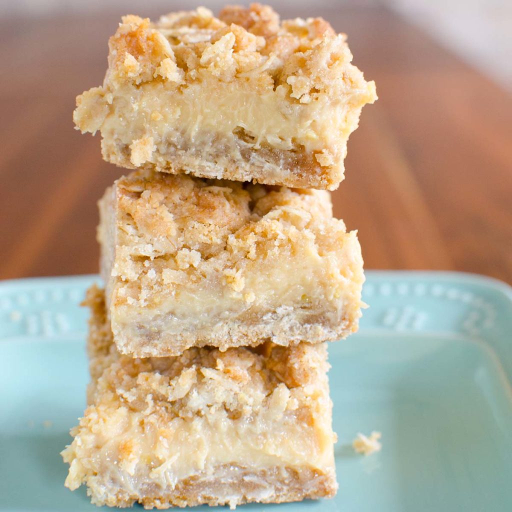 Oatmeal Lemon Bars -If you love oatmeal cookies & lemon, this is for you!