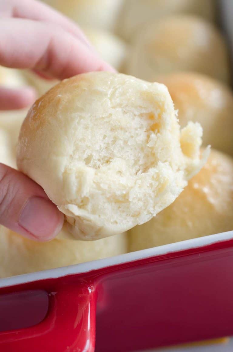Quick Yeast Rolls - Easy fluffy dinner rolls anyone can make!