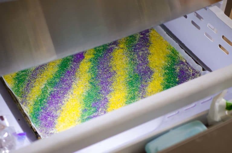 King Cake Cracker Candy - Fun easy snack for Mardi Gras!