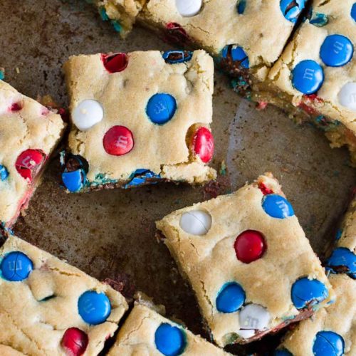 Red White and Blue M&M Cookie Bars - Patriotic Cookies!
