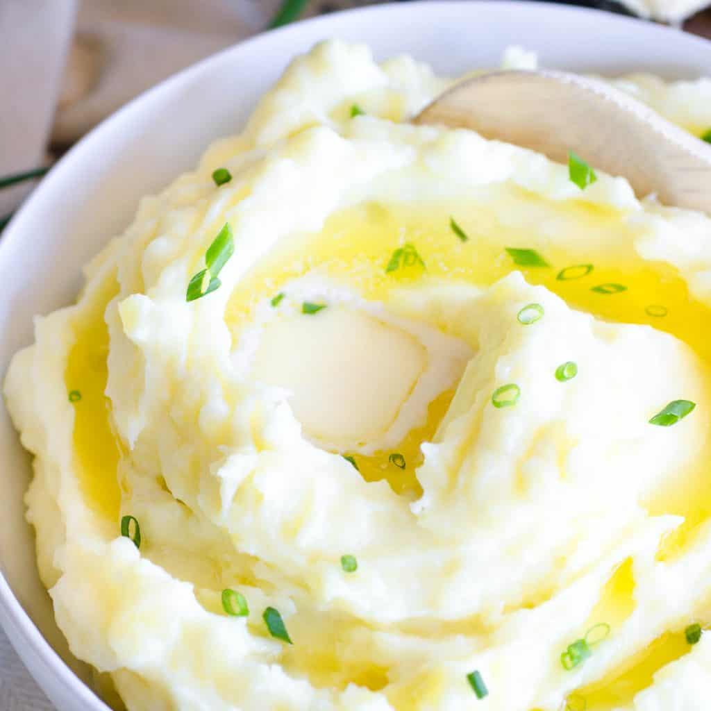 Creamy Mashed Potatoes - Easy for Thanksgiving and Christmas!