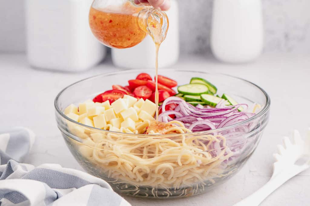 Easy Spaghetti Salad -A delicious cold pasta salad for summer cookouts!