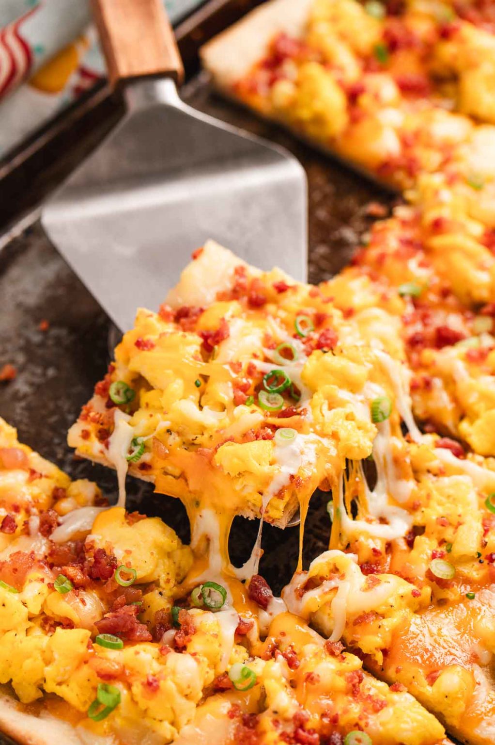 Breakfast Pizza Recipe - Refrigerated dough makes this EASY!